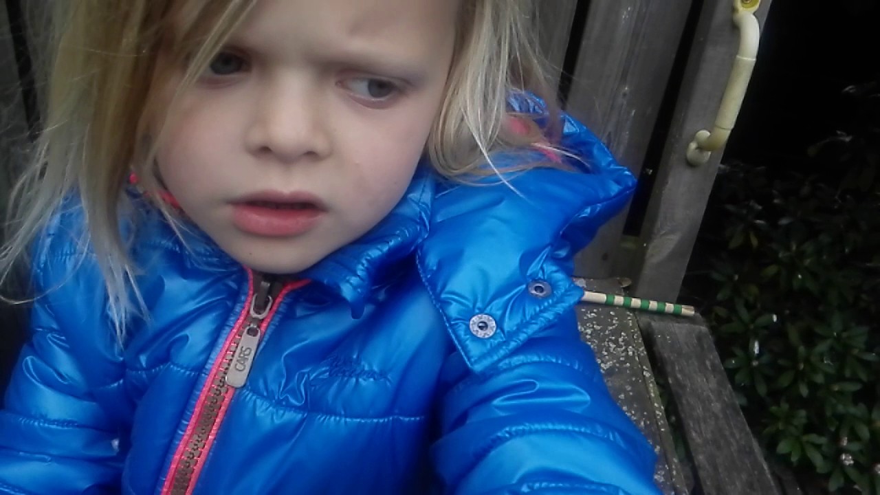 Lieke van den Berg op de Glijbaan (eerste VLOG) - YouTube