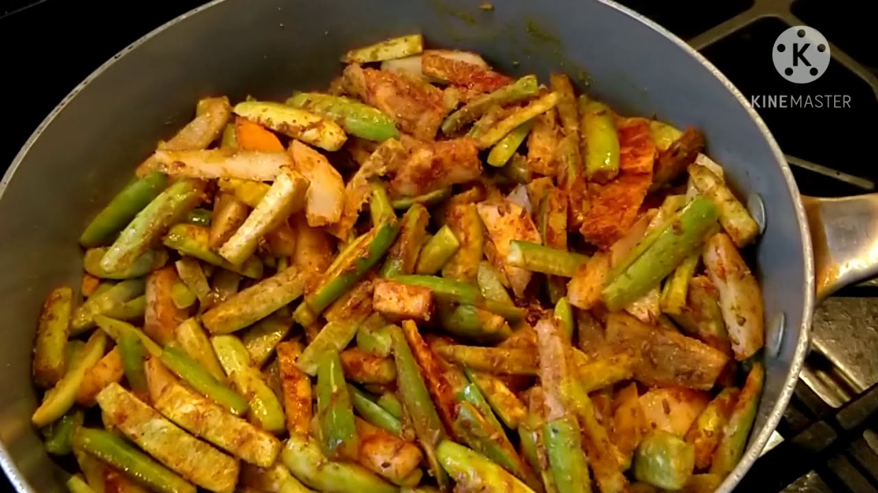 TINDORA vegetable Recipe - GILODA NU SHAAK - Gujarati tindora bateta ...