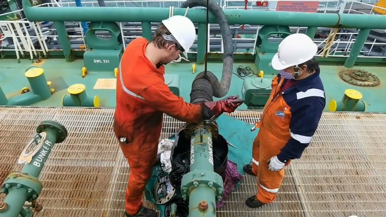 How Tanker Ship Refuel At Sea - YouTube