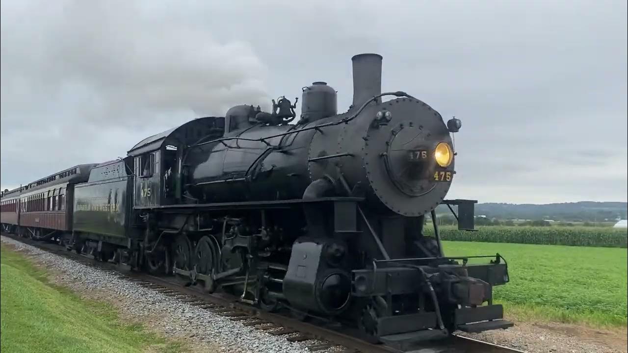 Strasburg railroad 475 passes red caboose 5pm train with SP 6 chime - YouTube