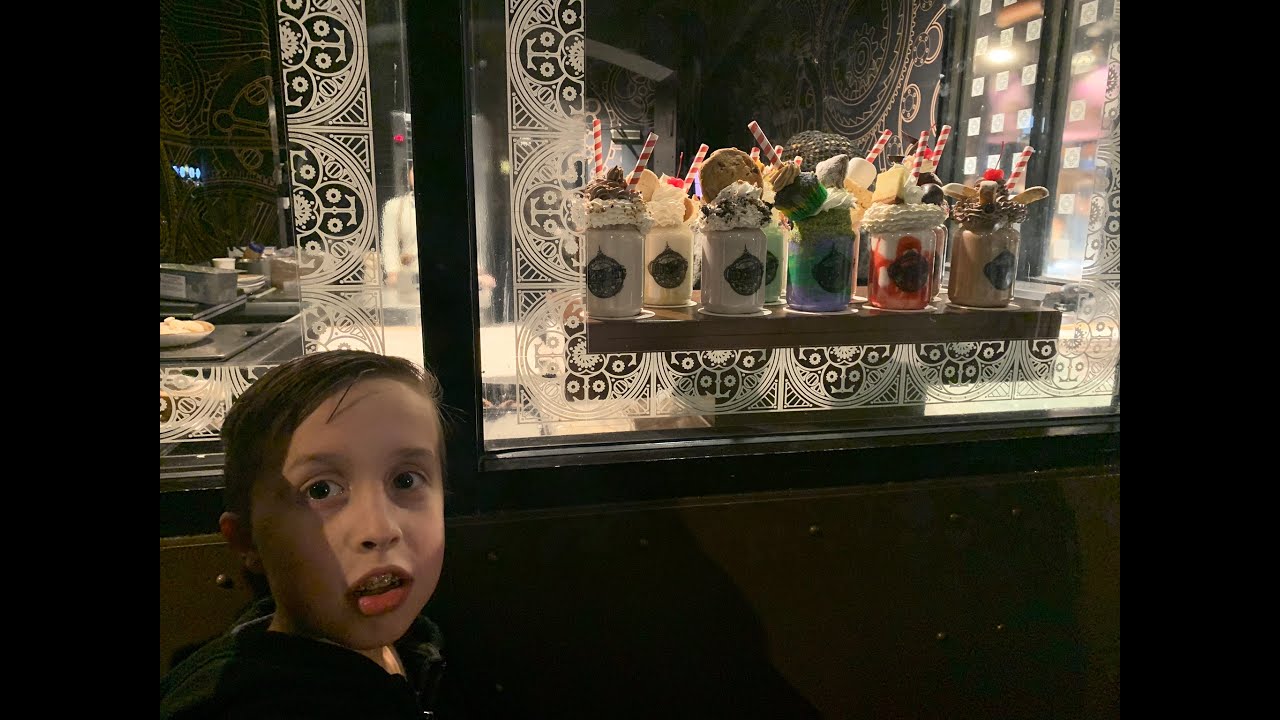 Visiting Toothsomes at Universal Studios Orlando - YouTube