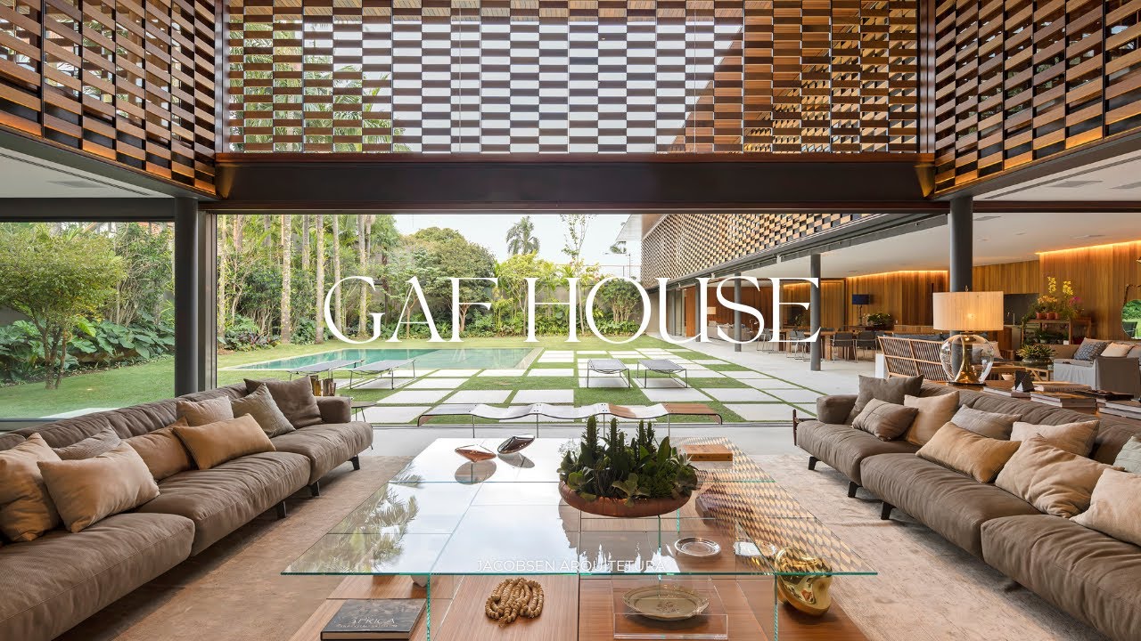 L-shaped House Design With Spacious Garden That Captures Sunlight ...
