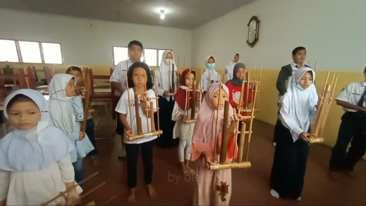 SAJOJO-LAGU DAERAH PAPUA (ANGKLUNG COVER) - YouTube