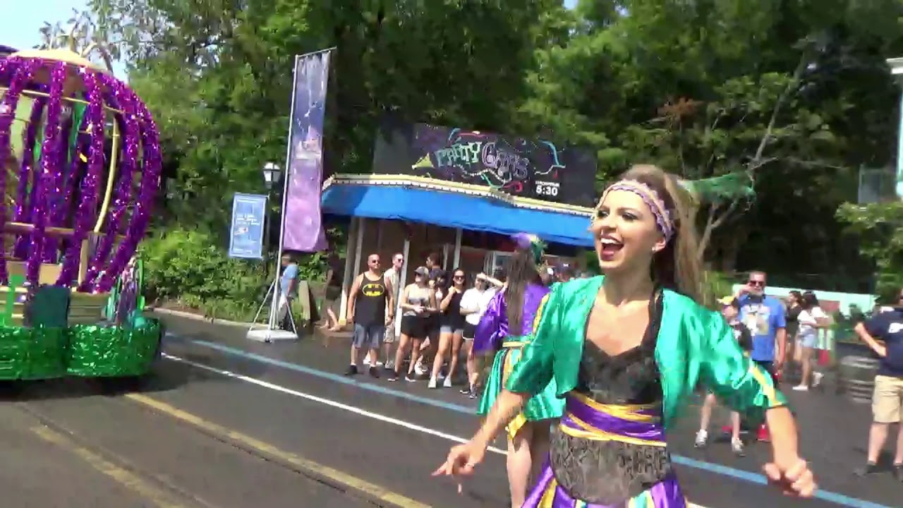 Mardi Gras Parade- Six Flags Great America 2018 - YouTube