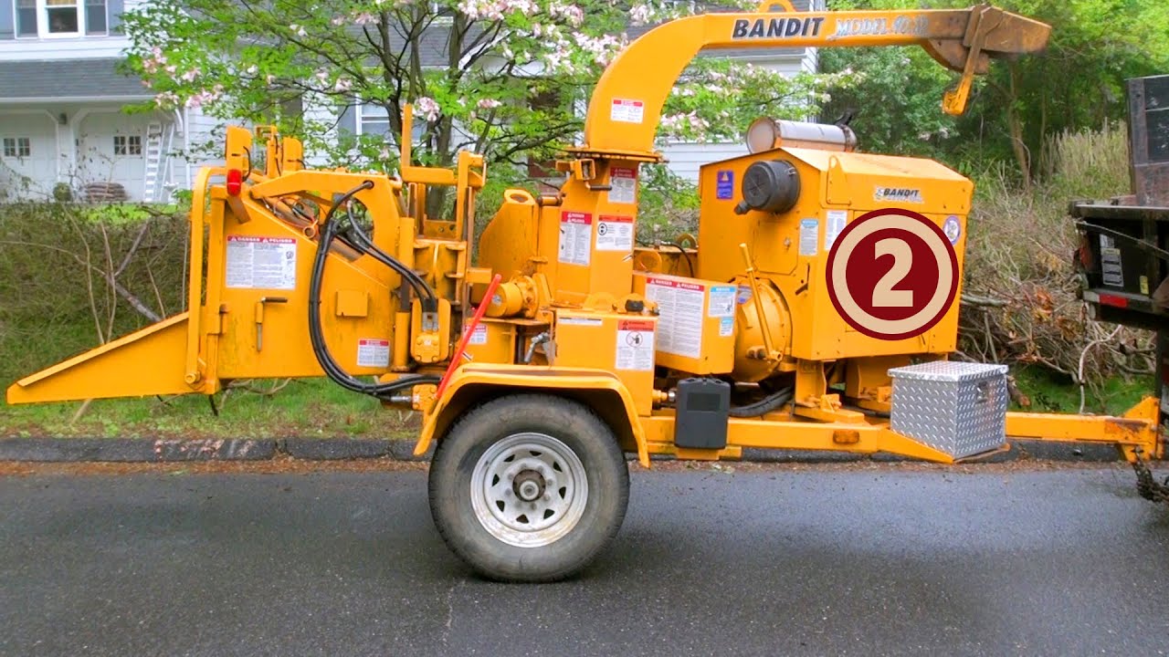 Wood Chipper in Action 2 Bandit Model 90XL - YouTube