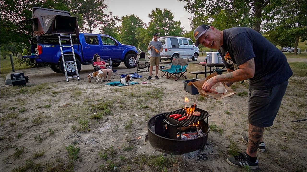 Camping At Calamus Reservoir - Spicy Mac & Cheeseburgers - YouTube