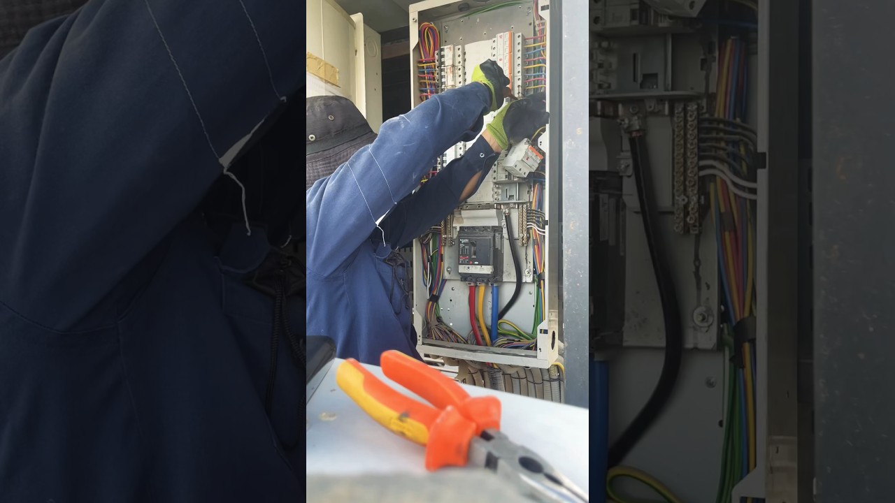 Circuit Breaker burn #mcb #acrepair #acmaintenance #shortsvideo # ...