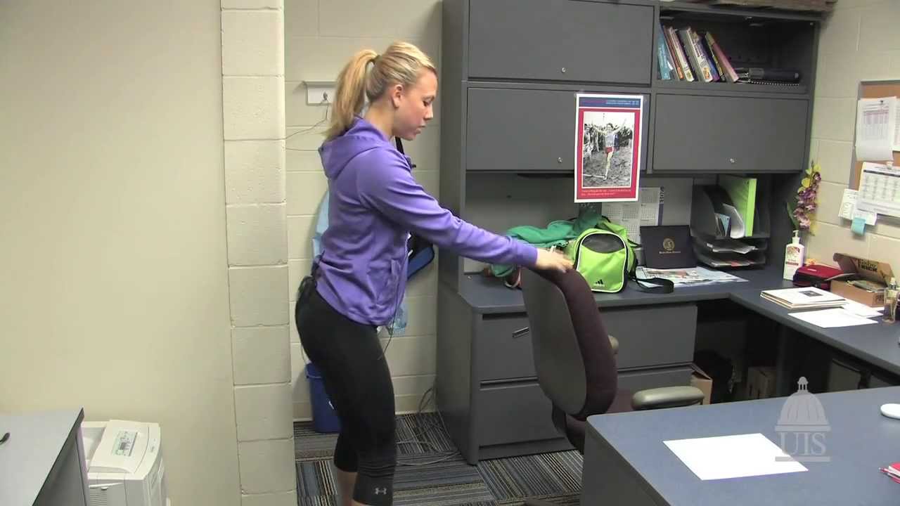 Staying on TRAC: Deskercise at work! - YouTube