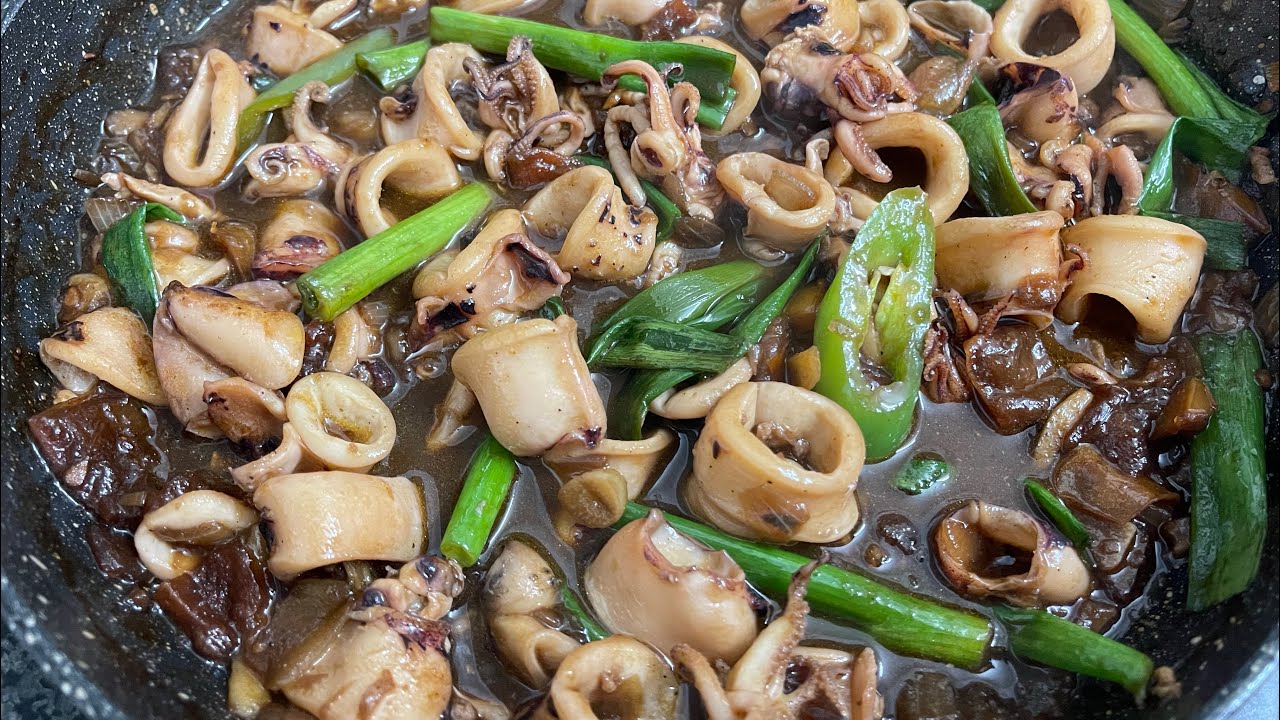 ADOBONG PUSIT NA MAY SPRITE . GRABE SOBRANG SARAP PALA || Ally Valencia ...