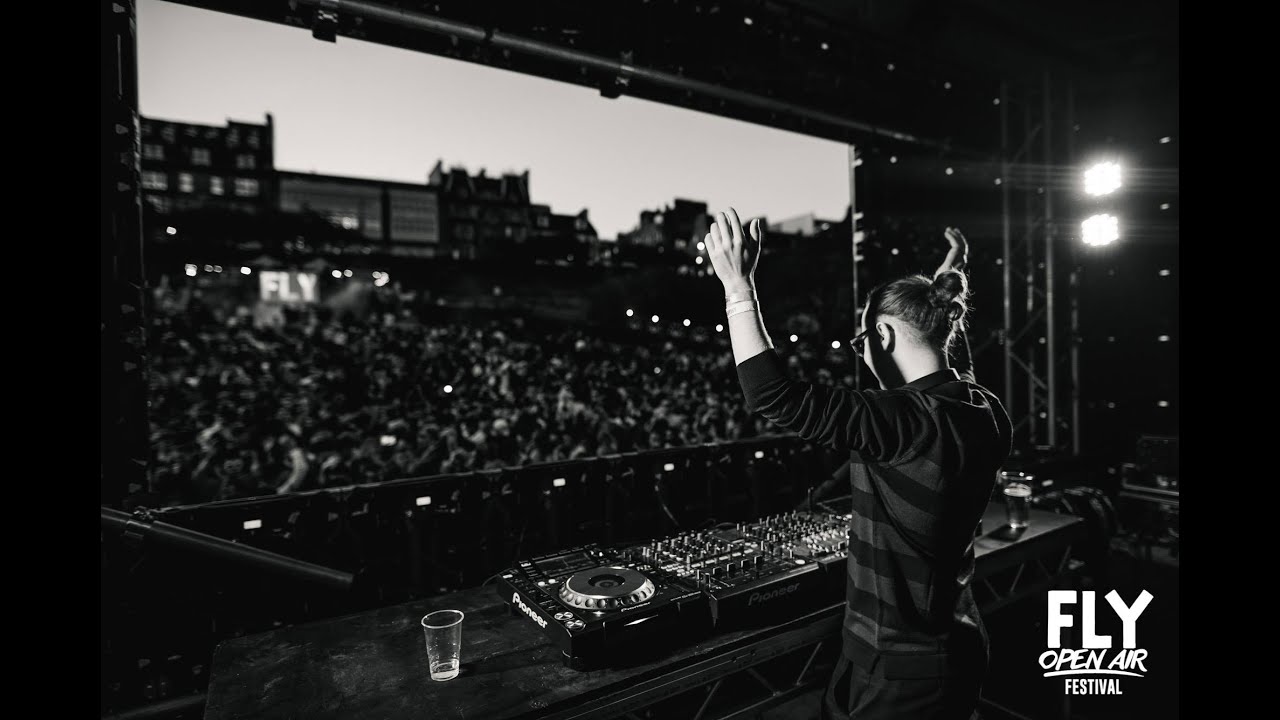 FLY Open Air #5 - Day 1 [Edinburgh Castle 2018] - YouTube