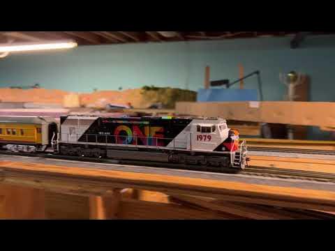 Athearn UP SD70M #1979 “We Are One” Locomotive - YouTube