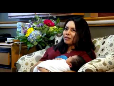 Cecilia Rivas gives birth while waiting in Walmart checkout line - YouTube