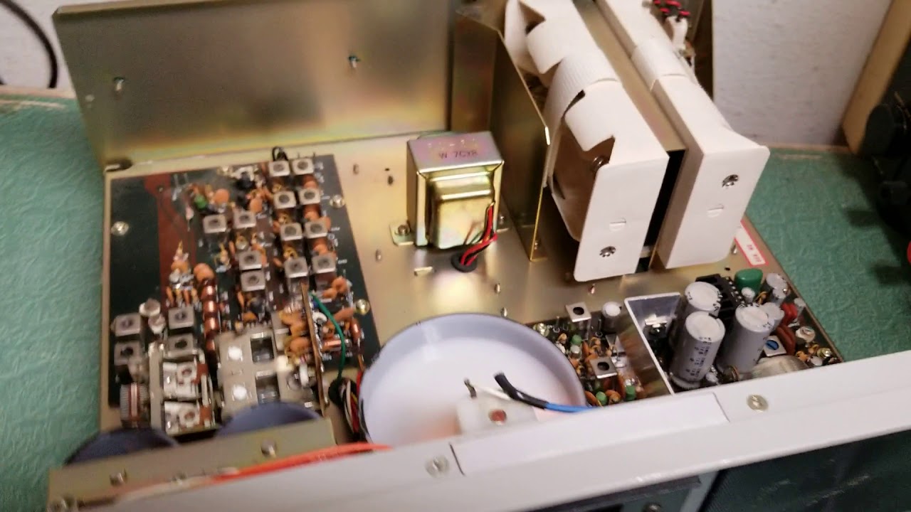 Yaesu FRG-7 Receiver - YouTube