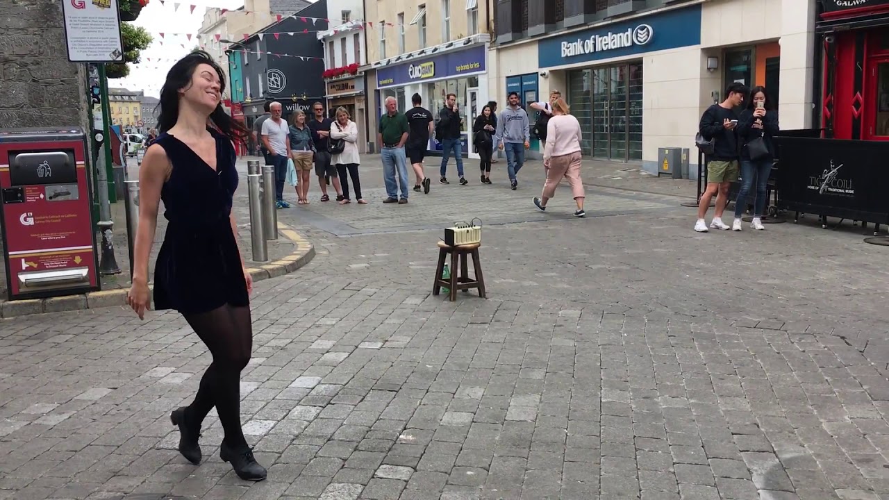 Emma O'Sullivan Champion Séan Nós dancer - YouTube