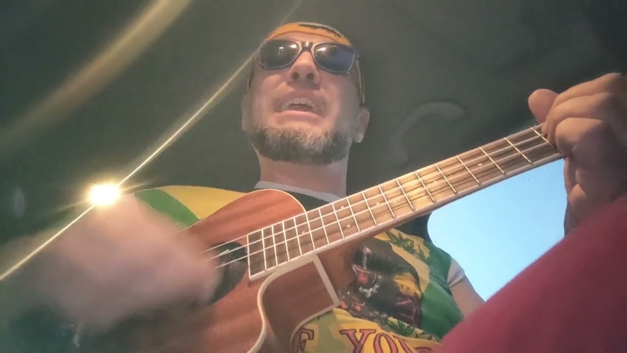 Bob Marley Three Little Birds ukulele cover - YouTube