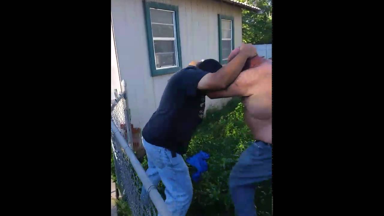 To fat guys fight - YouTube