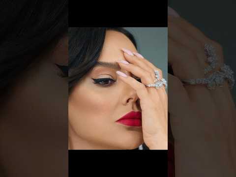 Ebru Gündeş’ten harika pozlar 😍😍