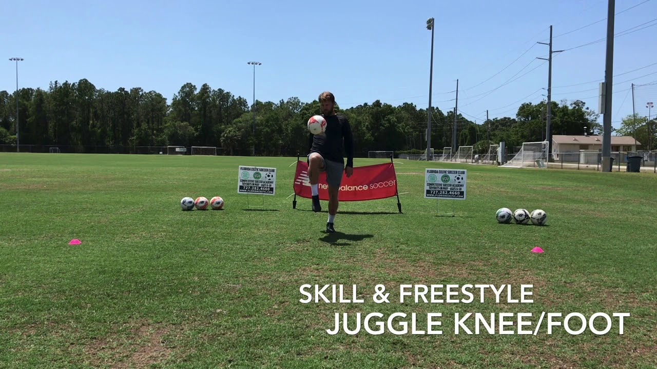 Skills and freestyle- Juggle knee foot (right& Left) - YouTube