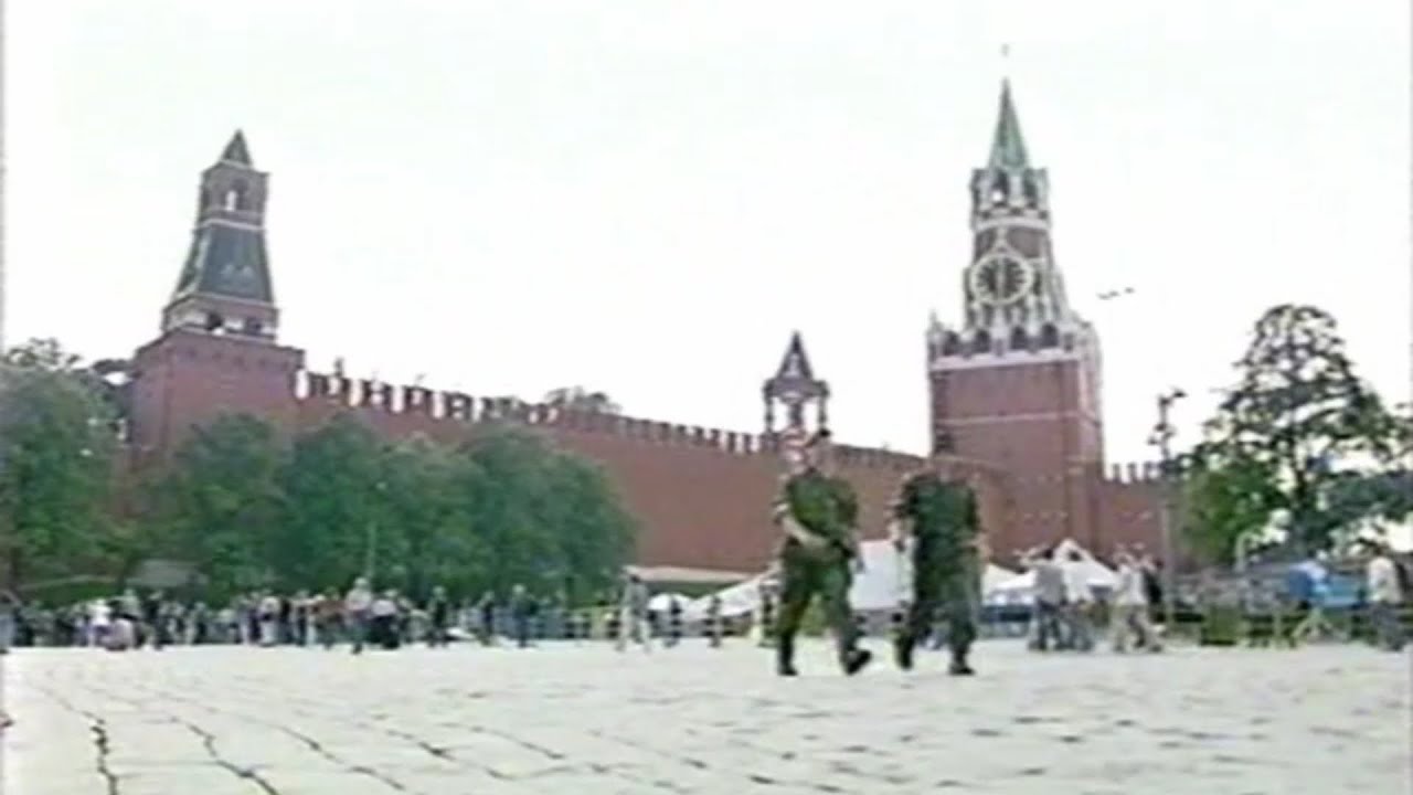 Moscow Clock Chimes - Russian Anthem 2003 - 24.05.2003 куранты Гимн ...