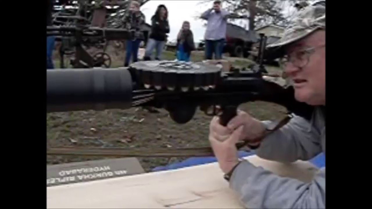 The Lewis Automatic Machine Gun - YouTube