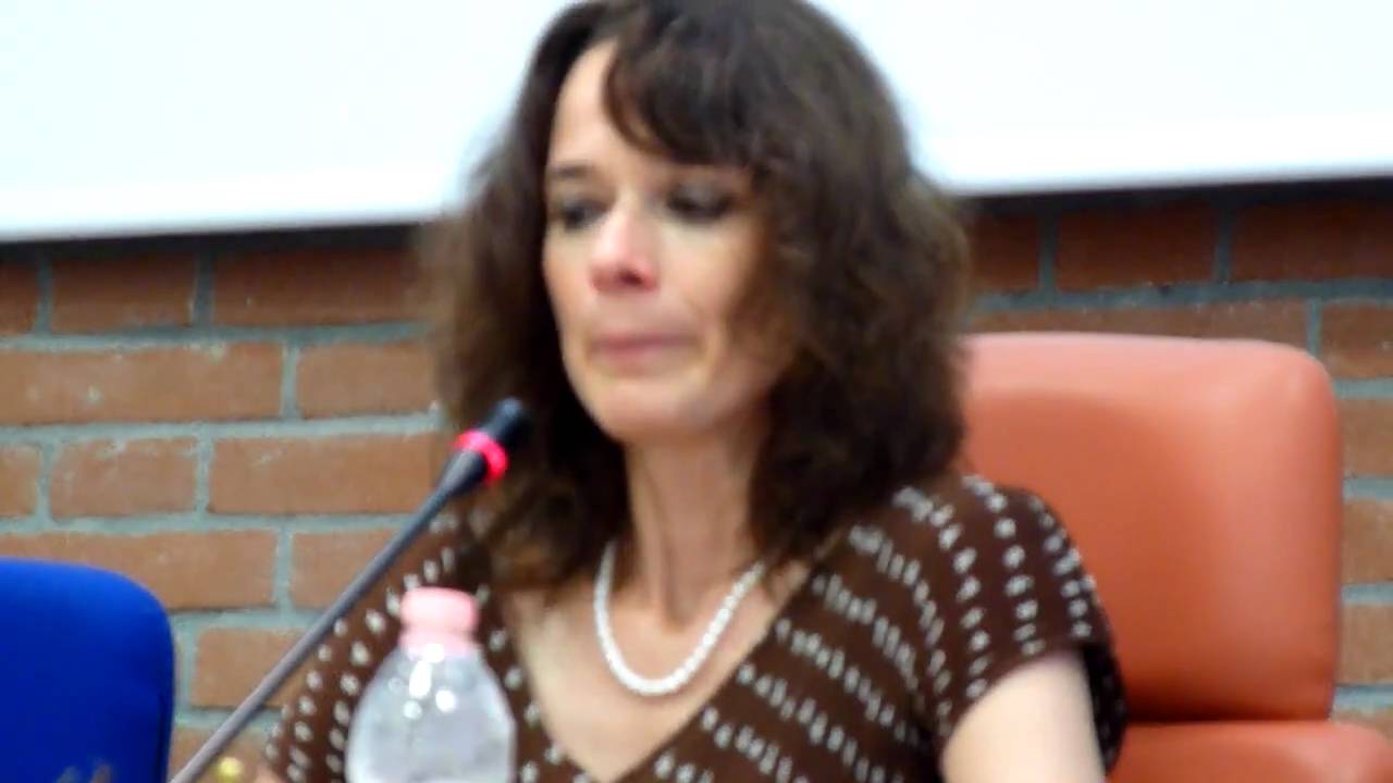 Francesca Melandri presenta il suo romanzo"EVA DORME" a Taglio di Po-3a ...