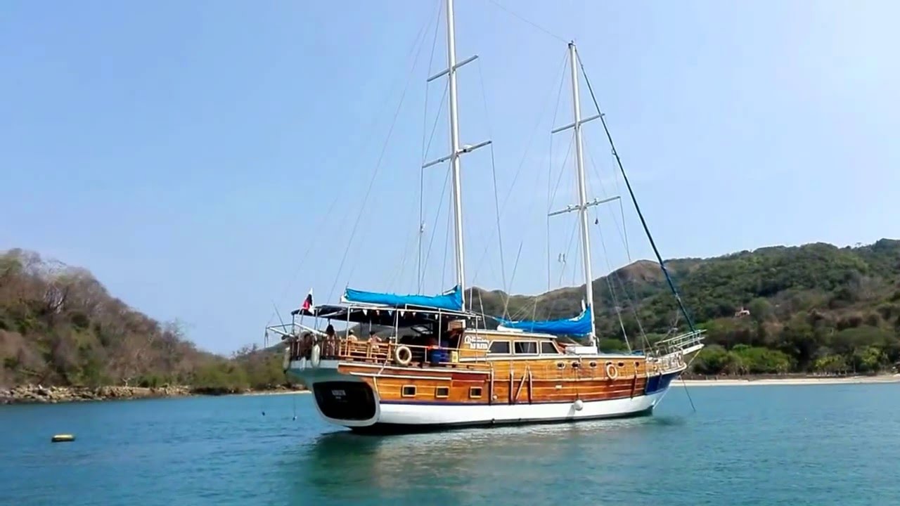 The most beautiful charter and tour boat in Panama - YouTube