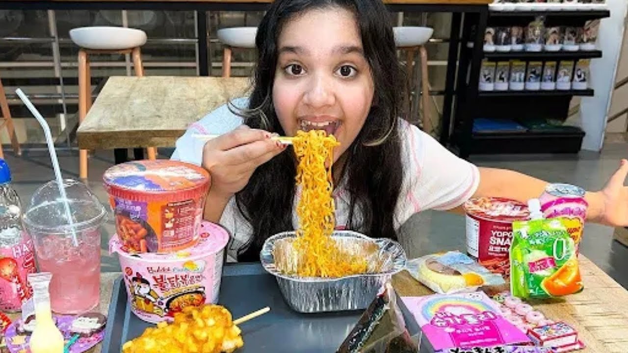 सफा ने करा ऑल डे ईटिंग चैलेंज और देखो किचन में काम किया|| Safa Cartoon ...