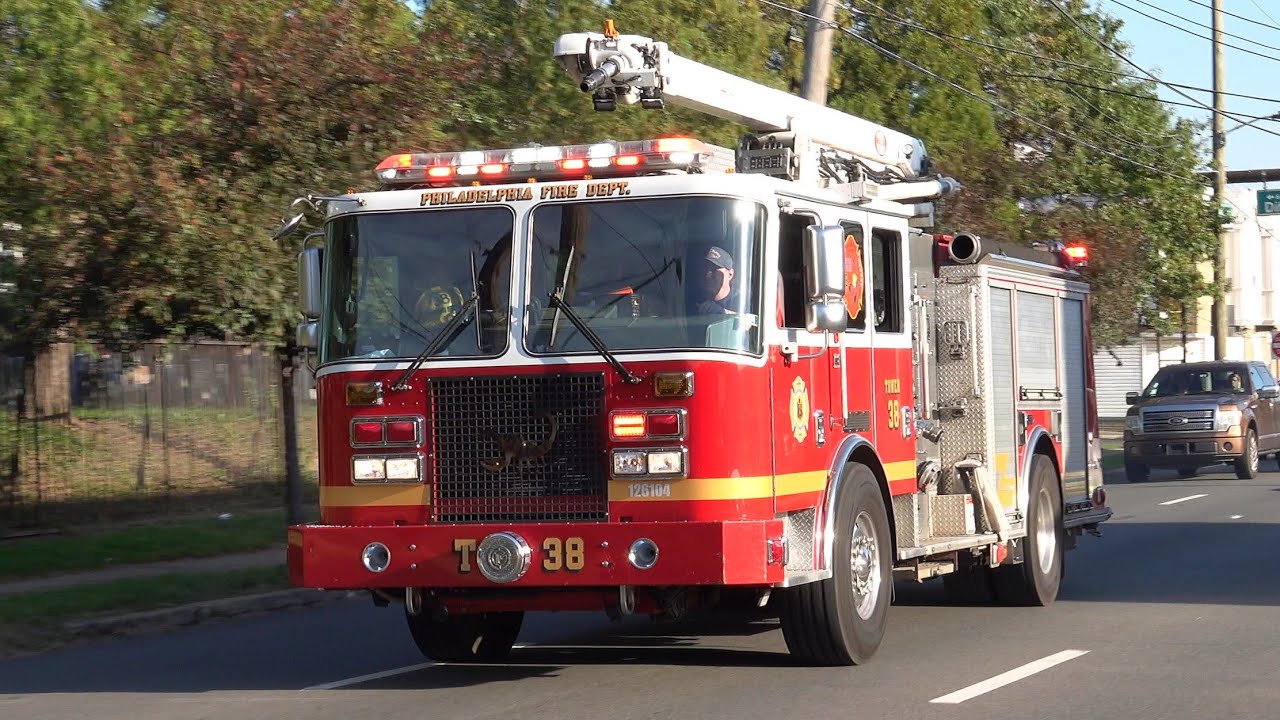 Philadelphia Fire Department Water Tower 38 Responding - YouTube