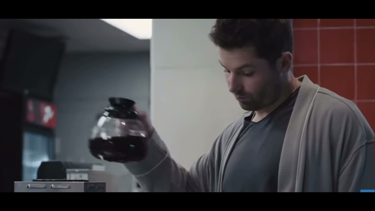 Progressive Insurance Commercial NFL Football player 🙂 - YouTube