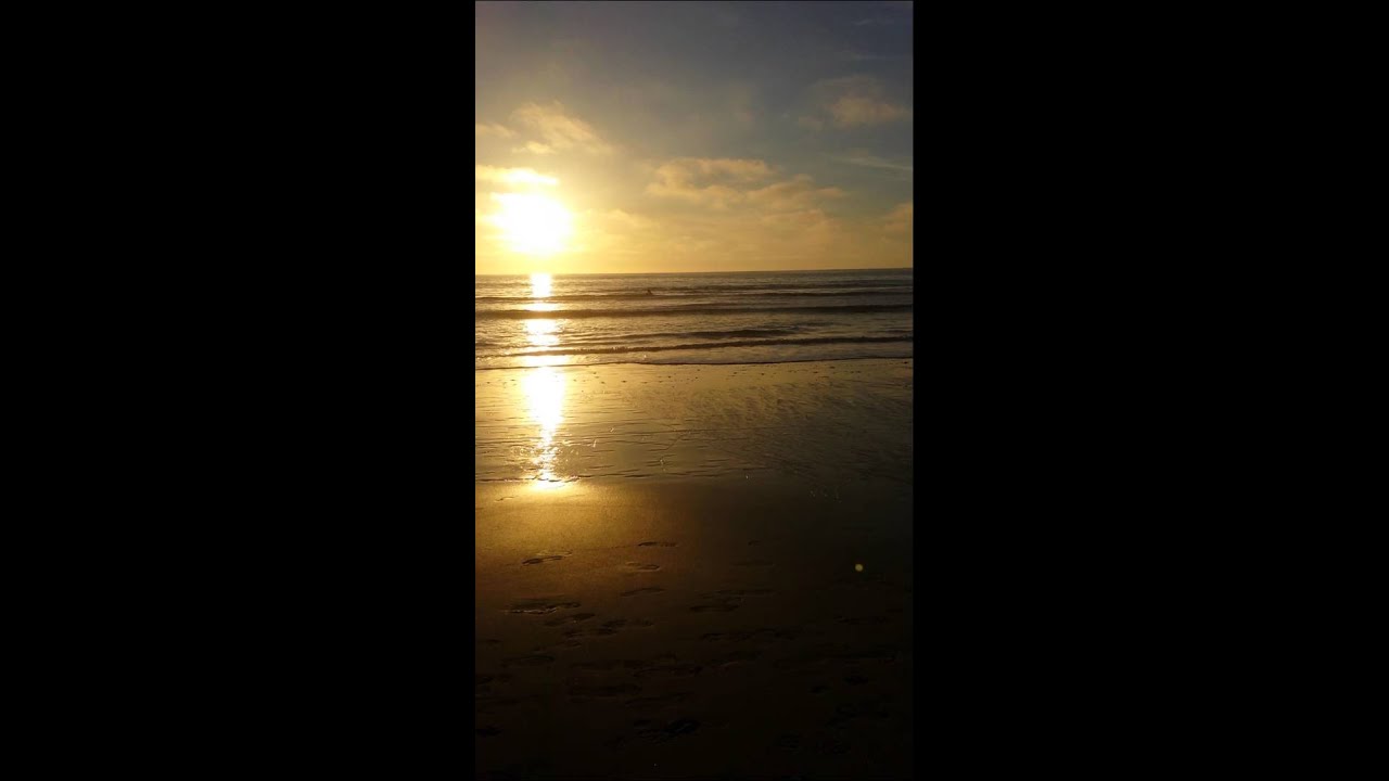 Hillary Clinton Camps at Beach Pt.2 - YouTube