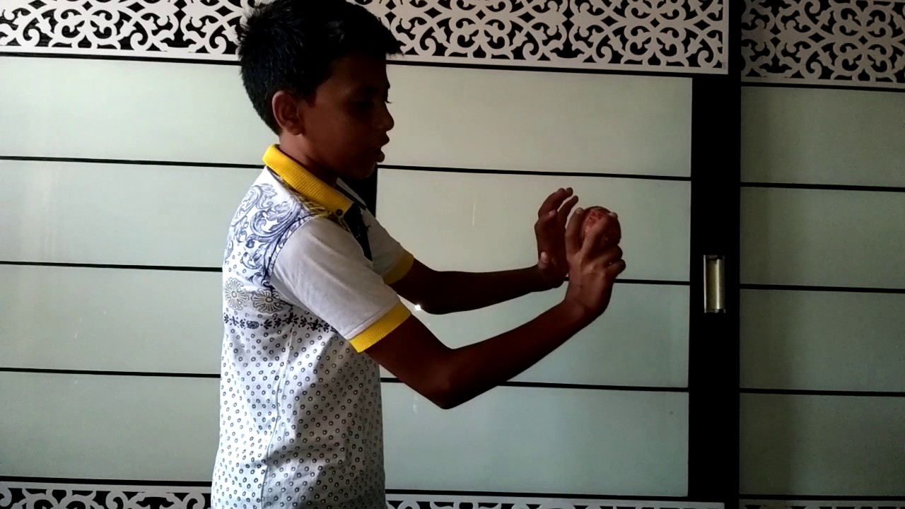 Balling tips for cricketers - YouTube