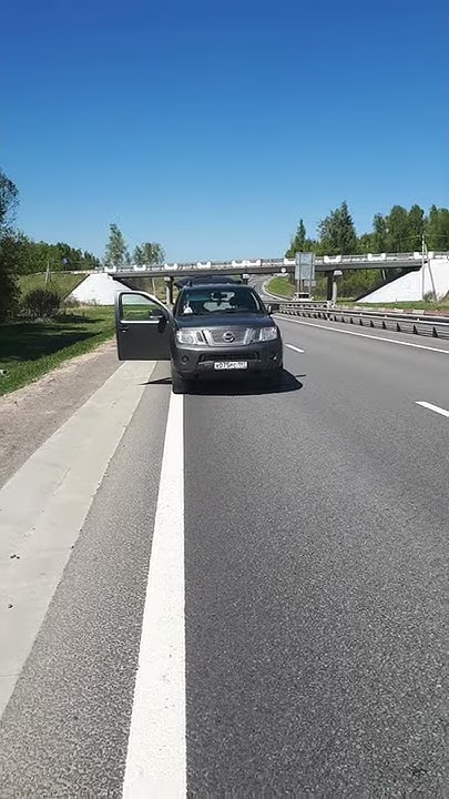 Тепловозный гудок Т9 на Nissan Pathfinder, на трассе - YouTube