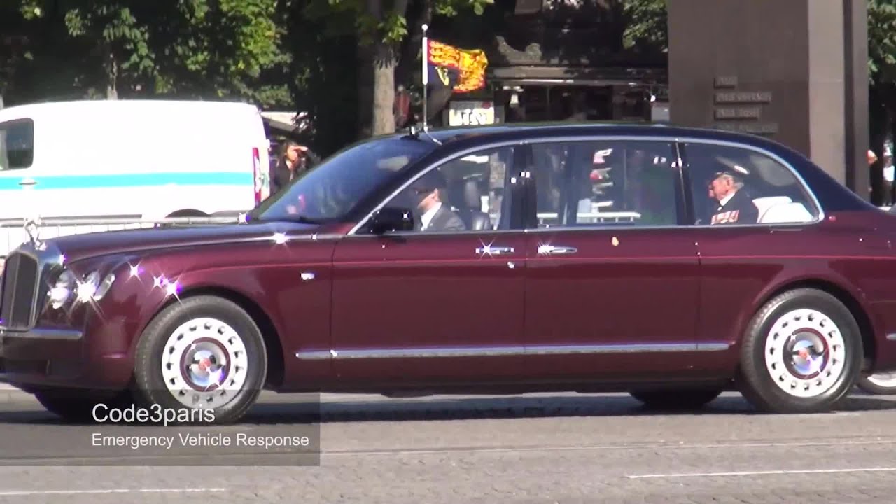 Motorcade Queen of England in Paris - YouTube