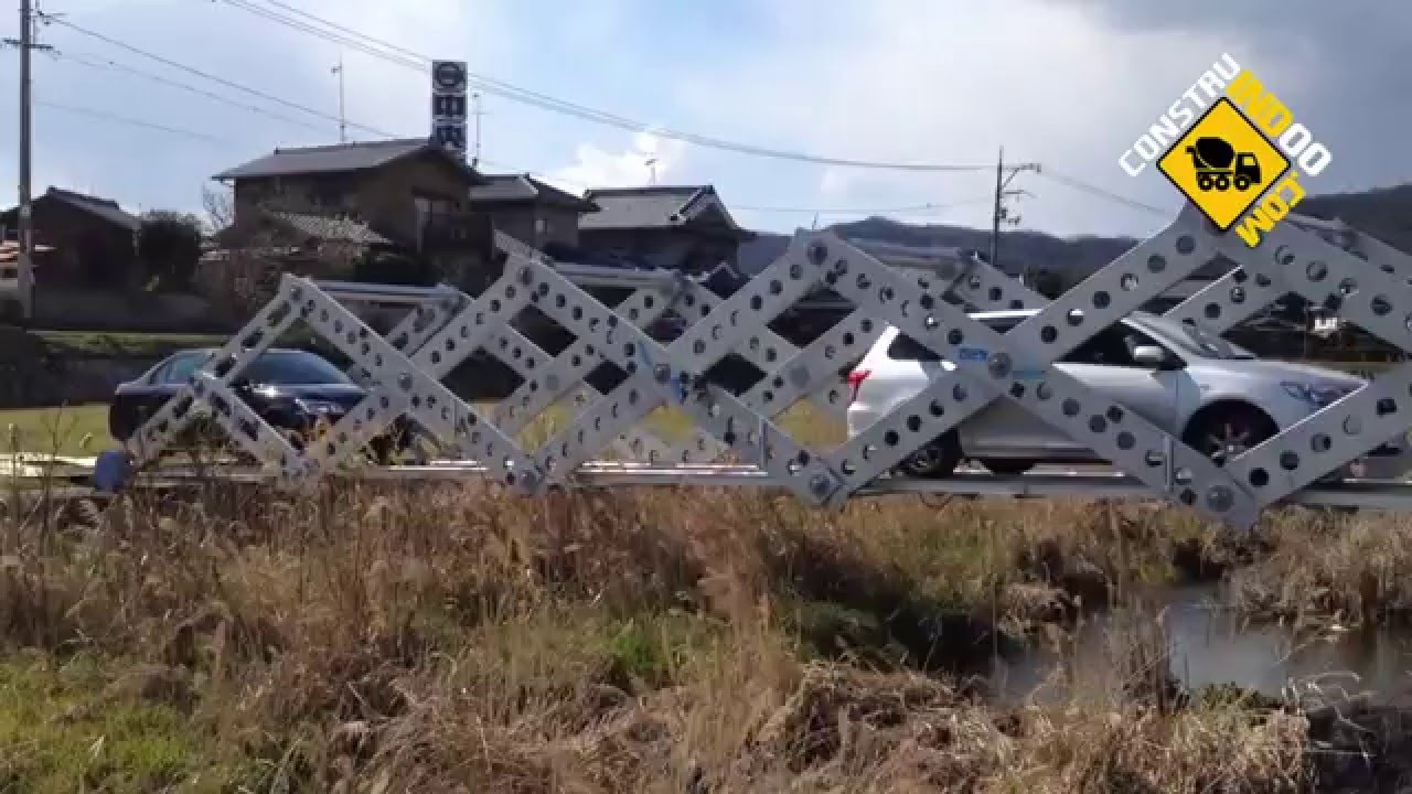 Folding Bridge of Hiroshima University - YouTube