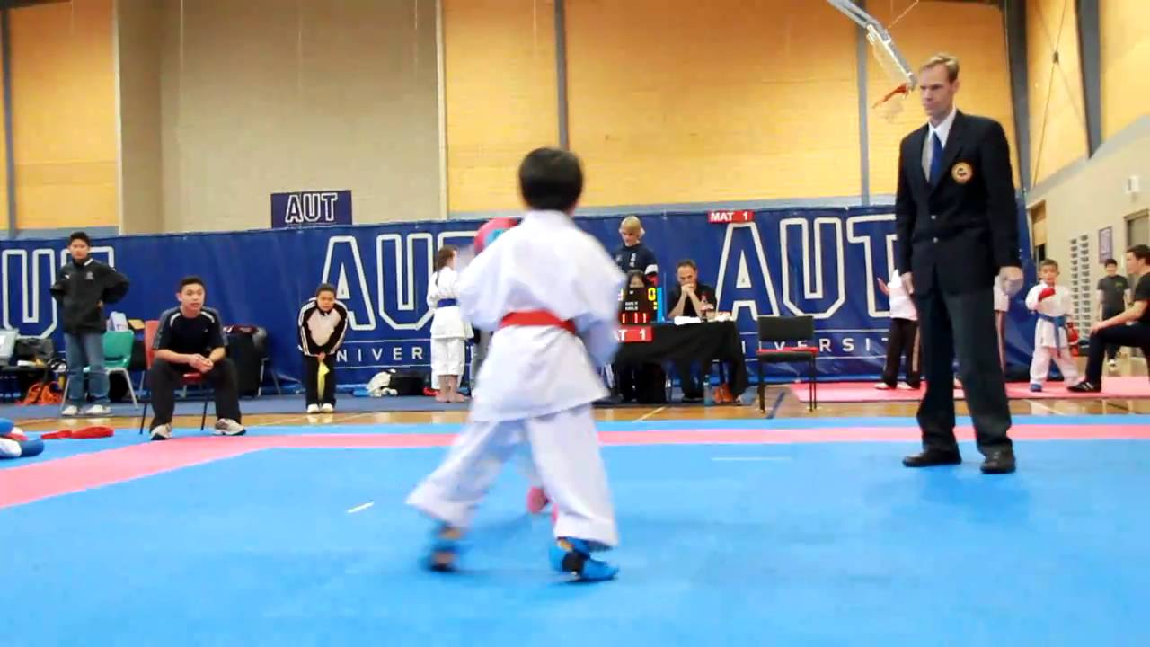 World Internet Summit Kid doing Karate Fight - 22/08/2010 NZ - YouTube
