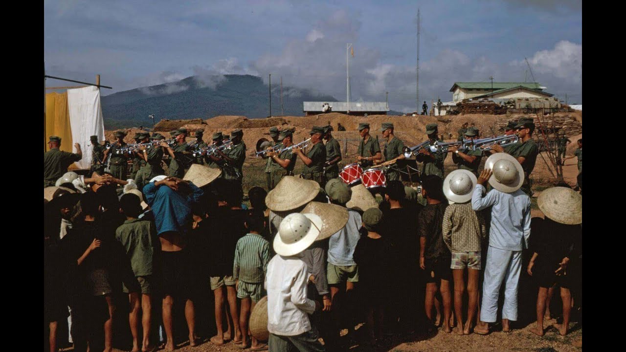 III Marine Amphibous Force (III MAF) Drum and Bugle Corps, Da Nang ...