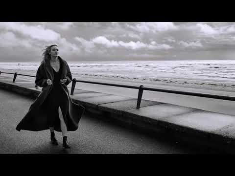 Alex Klingle ft Linnea Schossow I Run To You - YouTube