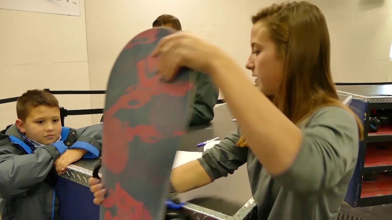 Checking in to your first Ski/Snowboard Lessons at WinSport - YouTube