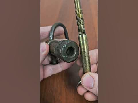 Старинный замок с секретом - YouTube