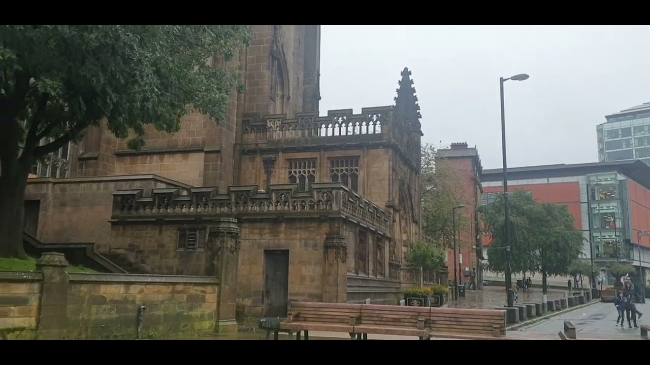 Bells ringing at Manchester Cathedral (1st October 2023) - YouTube