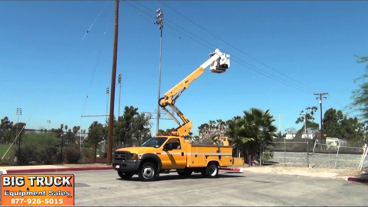 2005 Ford F550 Altec AT35G - YouTube