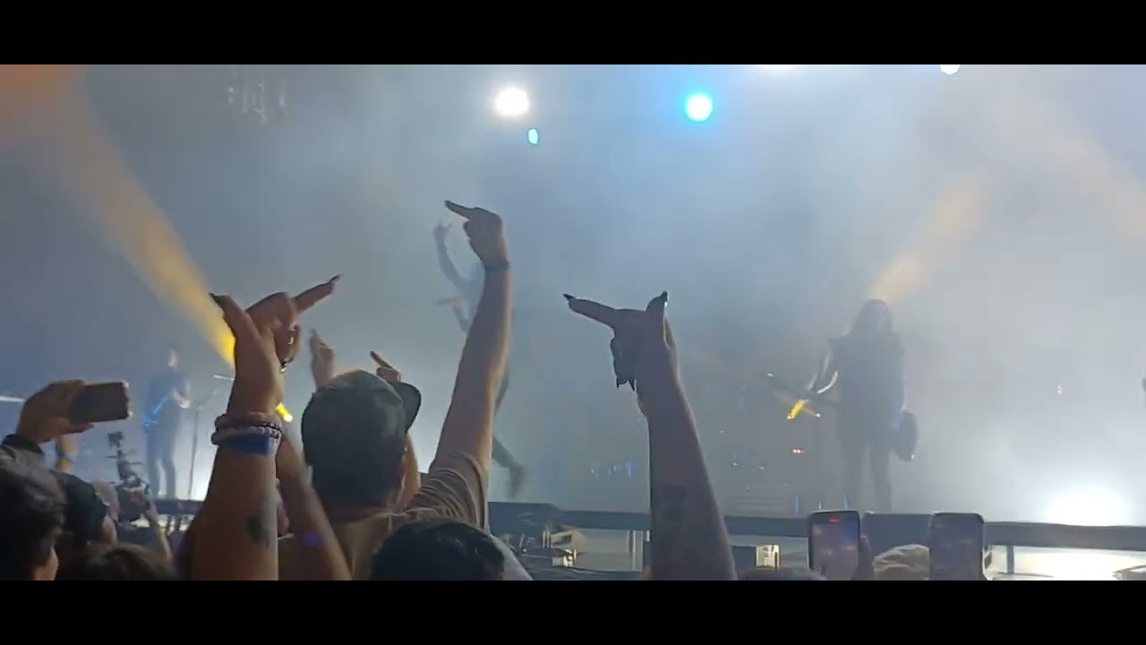 Falling in Reverse ~ Just Like You - YouTube