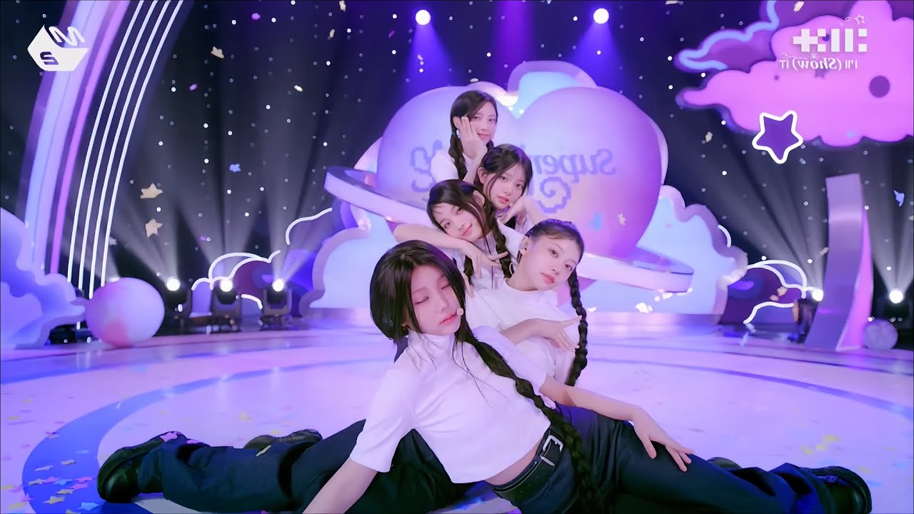 [ILLIT : I'LL (SHOW) IT] ILLIT - My World Dance Mirrored 4K [아일릿 아윌쇼잇 ...