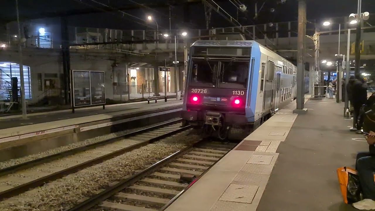 [RER D] Croisement de Z 20500 Transilien/IDFM en gare de Juvisy - YouTube