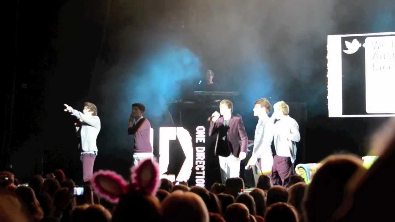 One Direction Concert Crowd From Stage
