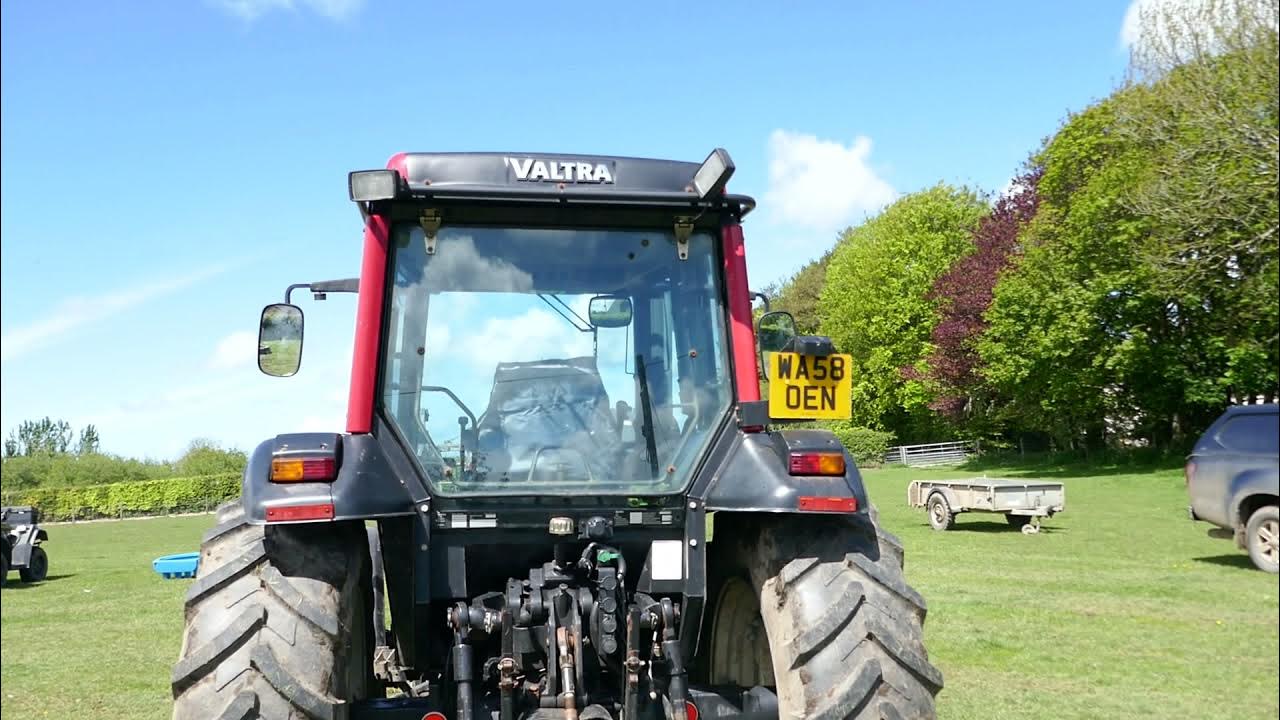2009 VALTRA A92 4WD TRACTOR C/W LOADER - YouTube