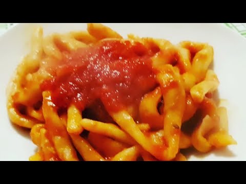 Maccarruni i casa , Maccheroni al ragú , pasta tipica calabrese di ...