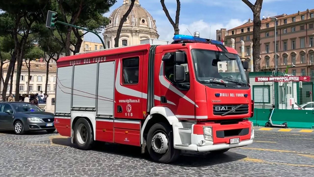 VIGILI DEL FUOCO ROMA! PRZEJAZD ZASTĘPÓW STRAŻY POŻARNEJ W RZYMIE ...