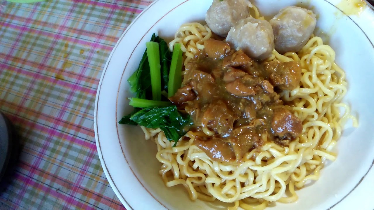 REVIEW MAKANAN - YouTube