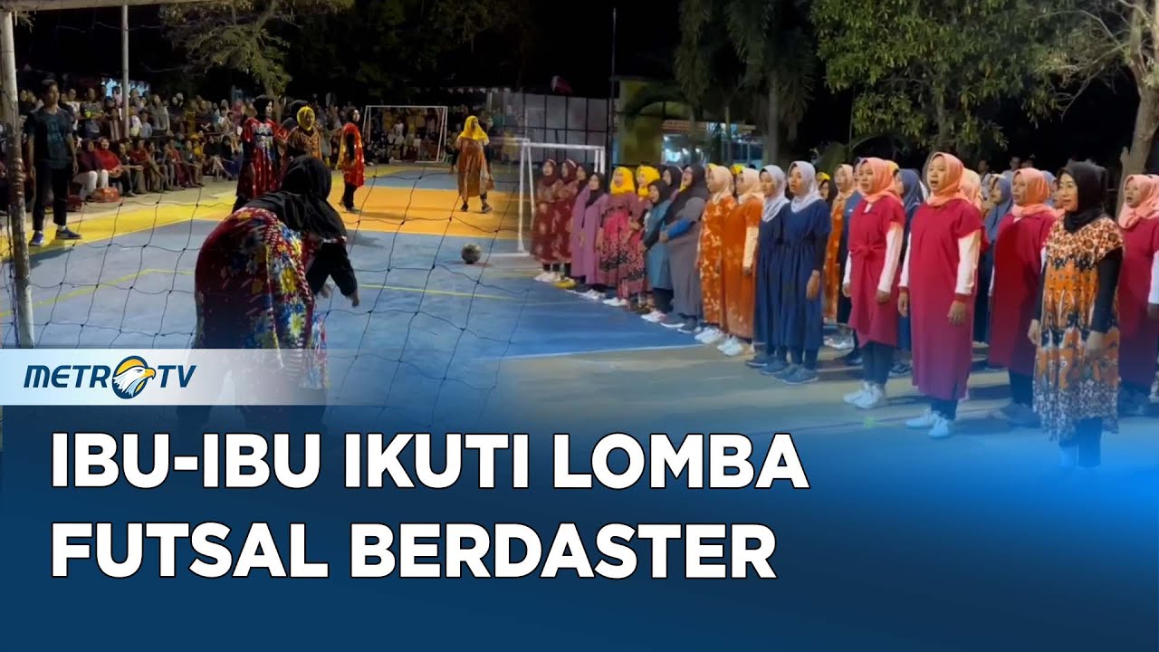 Lucu!!! Ibu-ibu Ikut Lomba Futsal Kenakan Daster Meriahkan HUT RI - YouTube